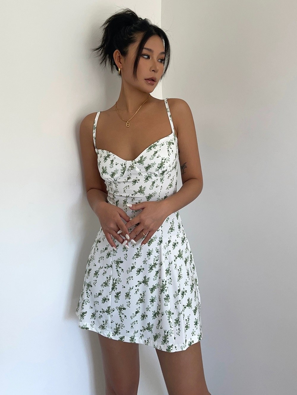 Low-cut Halter Sexy Holiday Floral Dress on Luulla