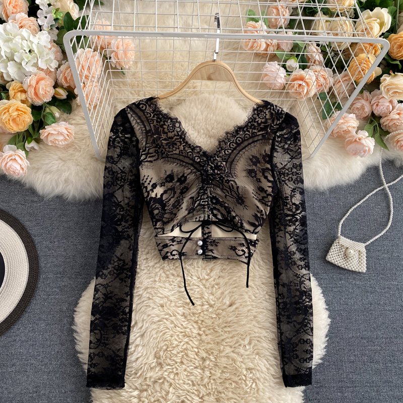 Sweet Lace Long Sleeve Crop Top on Luulla