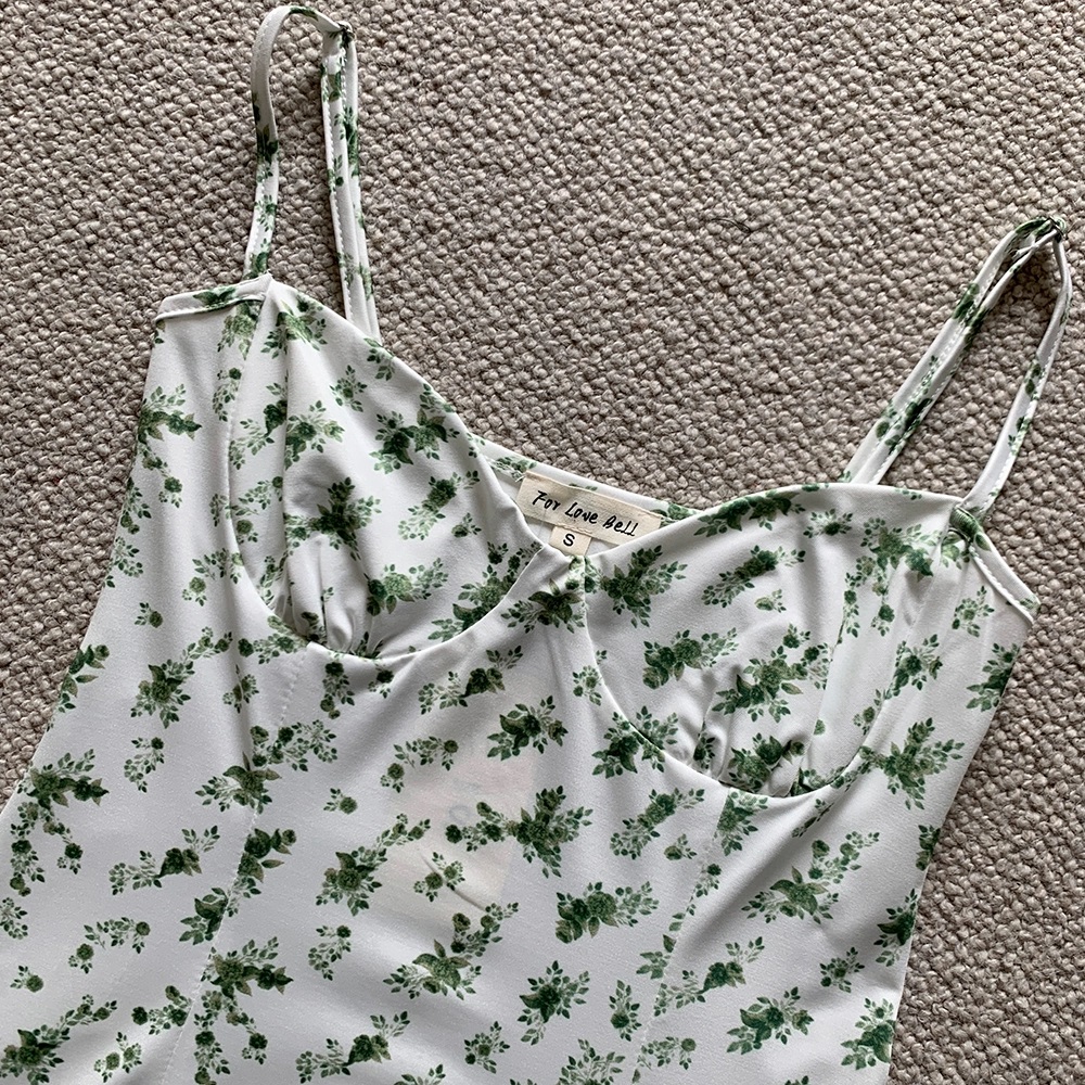 Low-cut Halter Sexy Holiday Floral Dress on Luulla