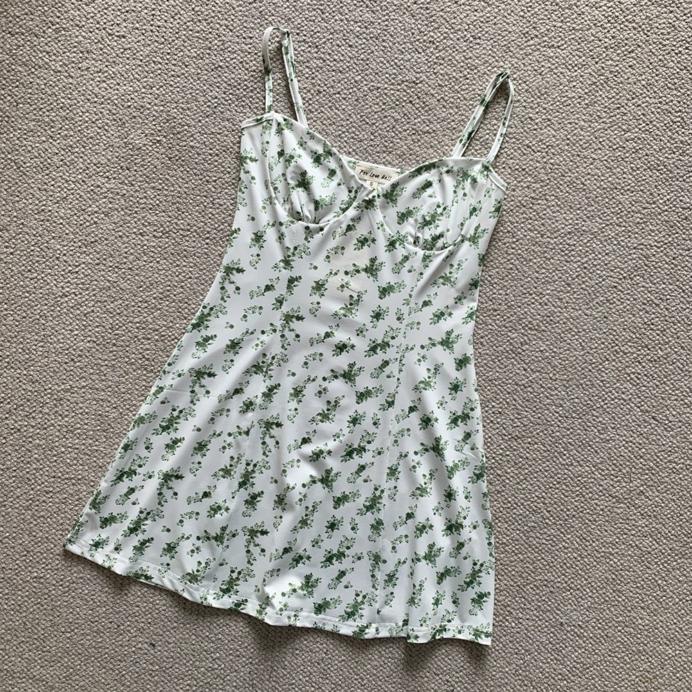 Low-cut Halter Sexy Holiday Floral Dress on Luulla